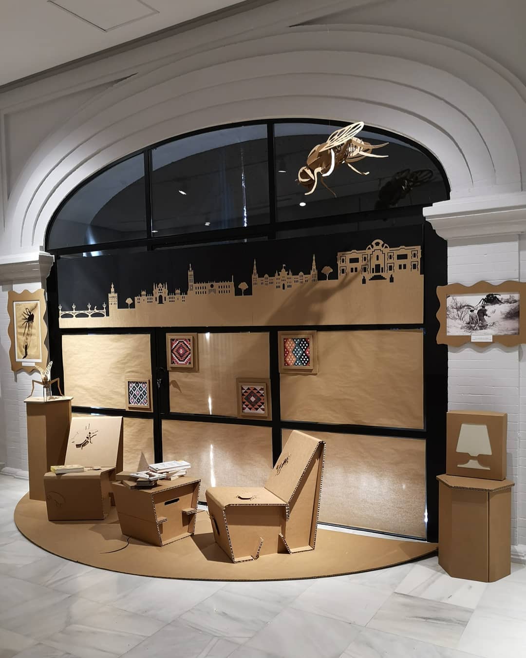 Proyectos de diseño de eventos en cartón: eventos sostenibles